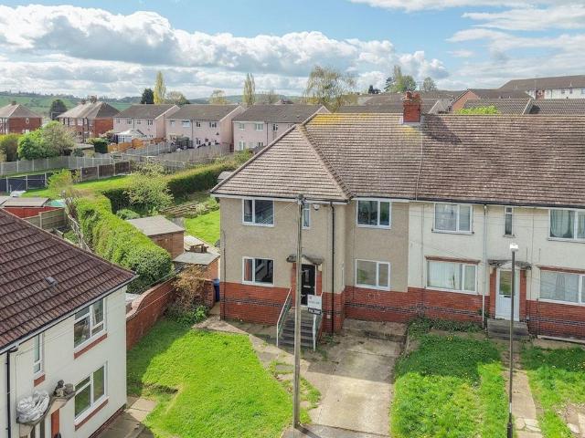 4 bedroom end of terrace house for sale