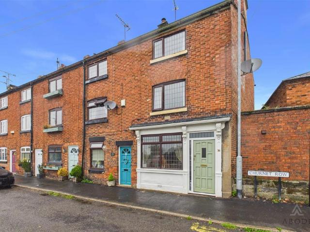 4 bedroom end of terrace house for sale