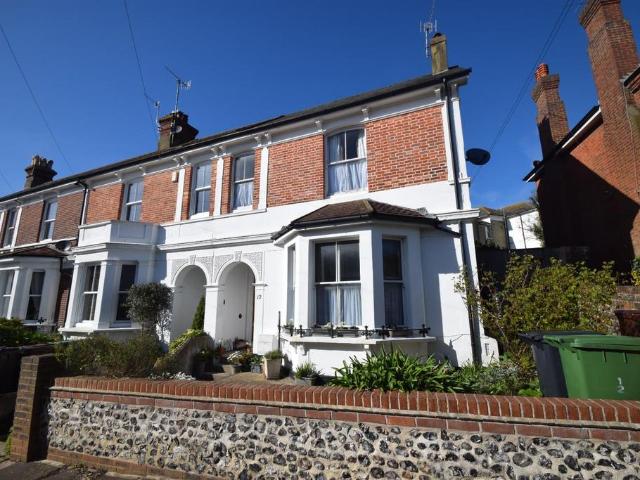 4 bedroom end of terrace house for sale