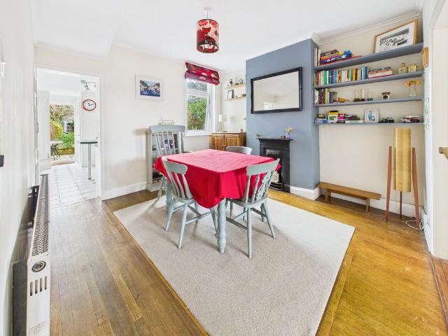 4 bedroom end of terrace house for sale