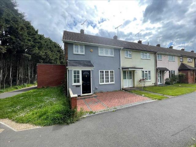 4 bedroom end of terrace house for sale