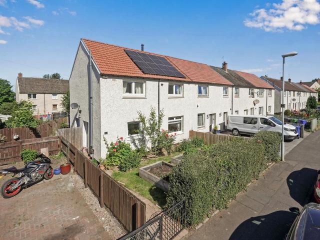 4 bedroom end of terrace house for sale