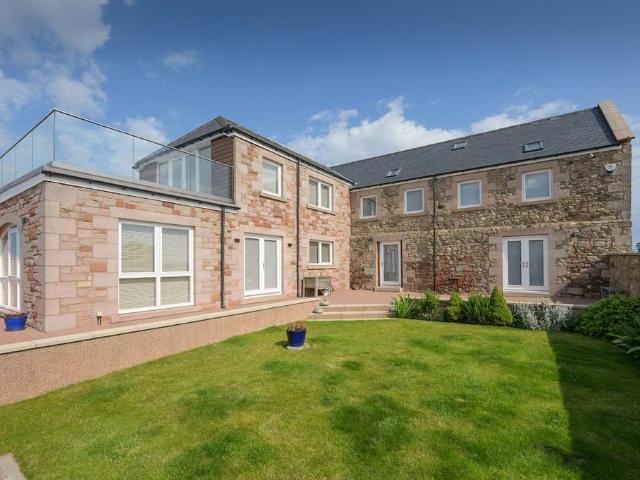 4 bedroom end of terrace house for sale