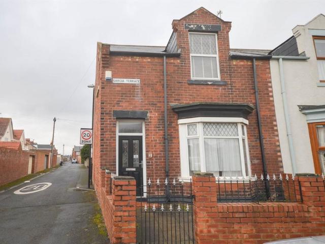 4 bedroom end of terrace house for sale