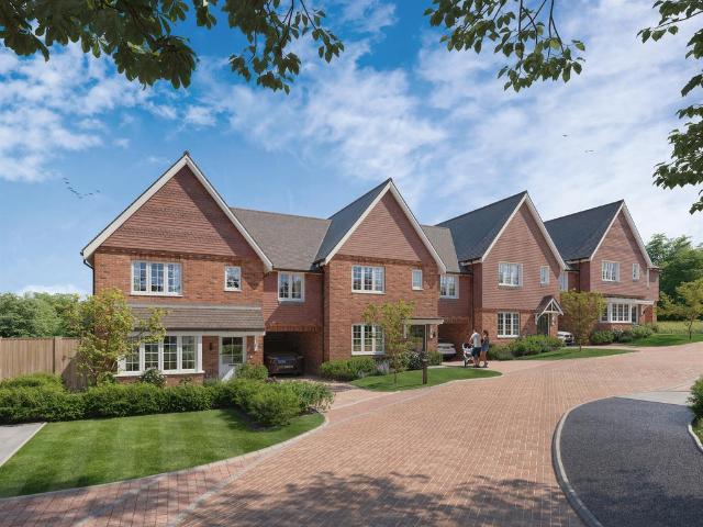 4 bedroom end of terrace house for sale