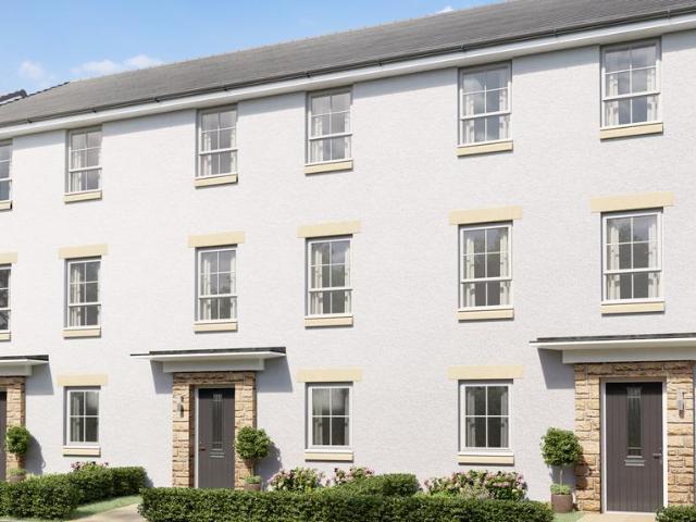 4 bedroom end of terrace house for sale