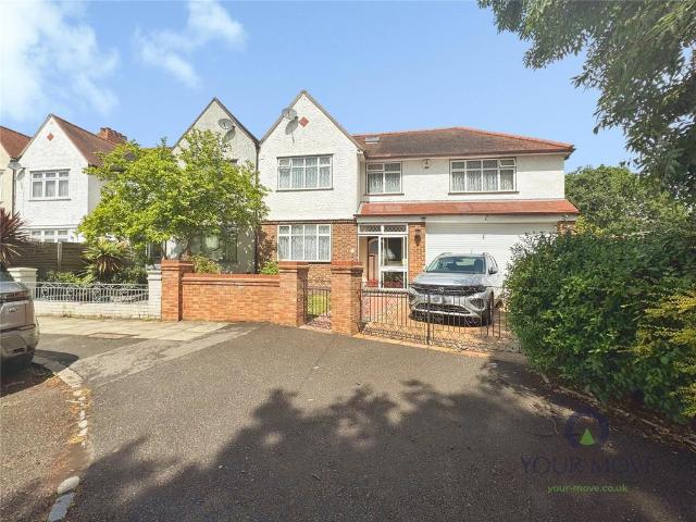 4 bedroom end of terrace house for sale