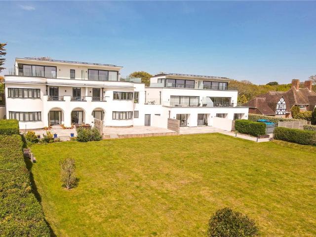 4 bedroom end of terrace house for sale