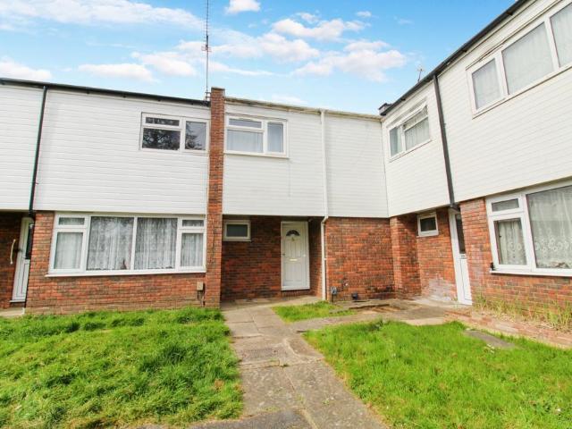 4 bedroom end of terrace house for sale