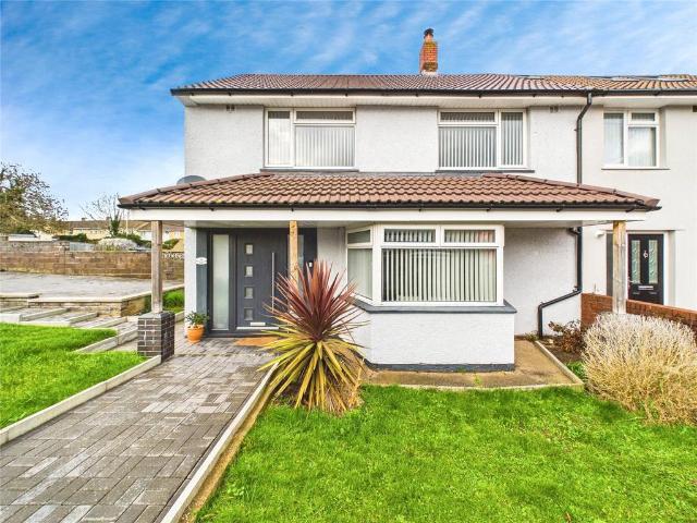 4 bedroom end of terrace house for sale