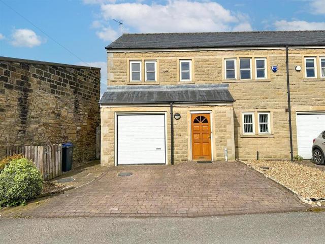 4 bedroom end of terrace house for sale