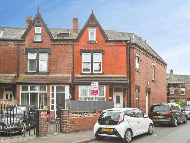4 bedroom end of terrace house for sale
