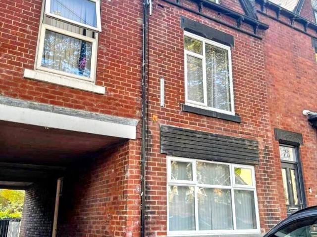4 bedroom end of terrace house for sale