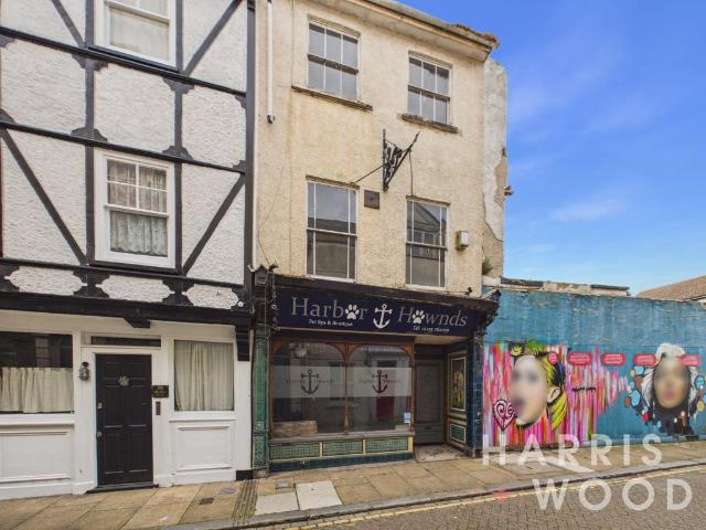 4 bedroom end of terrace house for sale