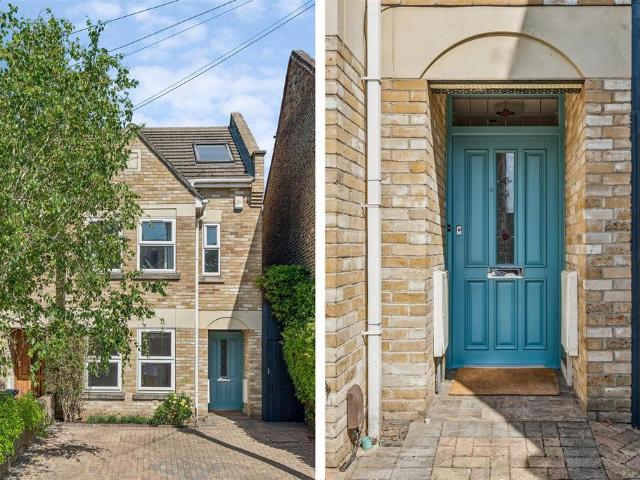 4 bedroom end of terrace house for sale
