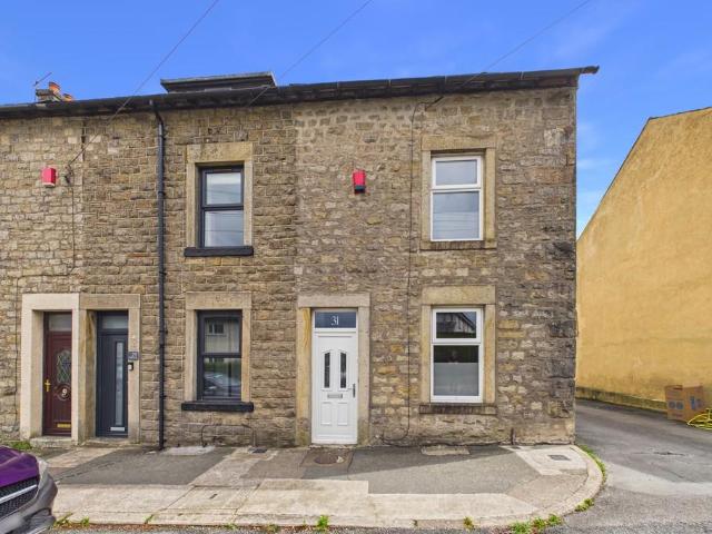 4 bedroom end of terrace house for sale