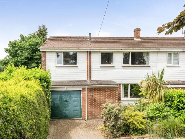 4 bedroom end of terrace house for sale