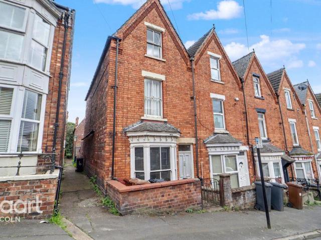 4 bedroom end of terrace house for sale