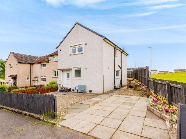 4 bedroom end of terrace house for sale