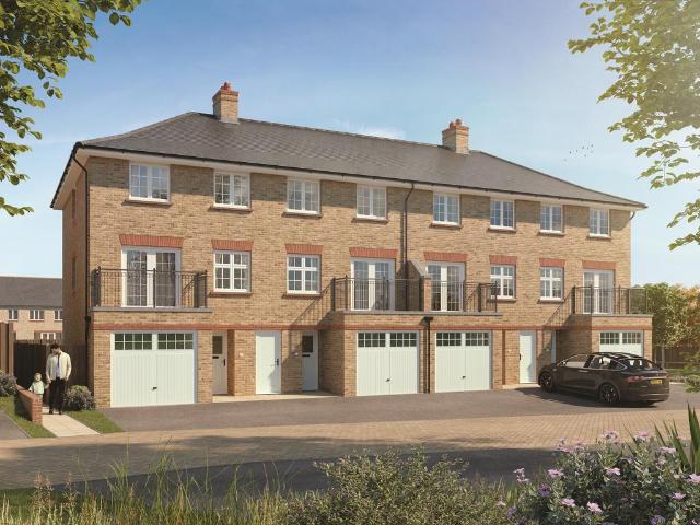 4 bedroom end of terrace house for sale