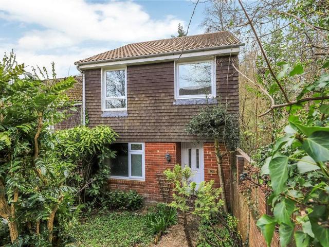 4 bedroom end of terrace house for sale