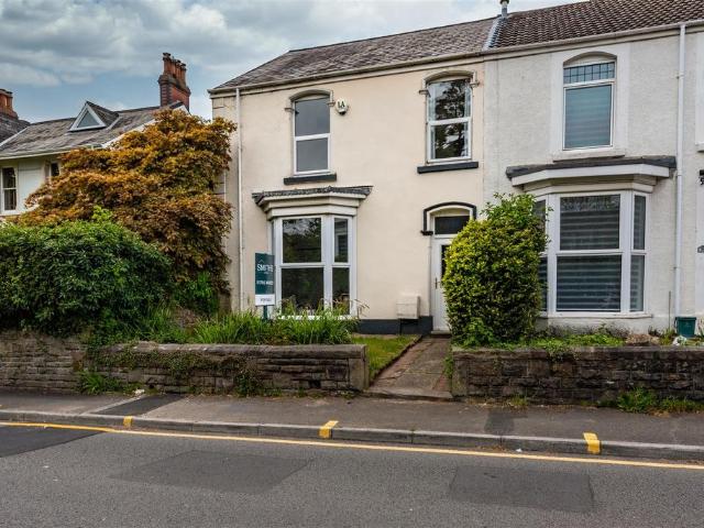 4 bedroom end of terrace house for sale