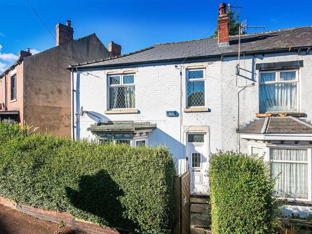 4 bedroom end of terrace house for sale
