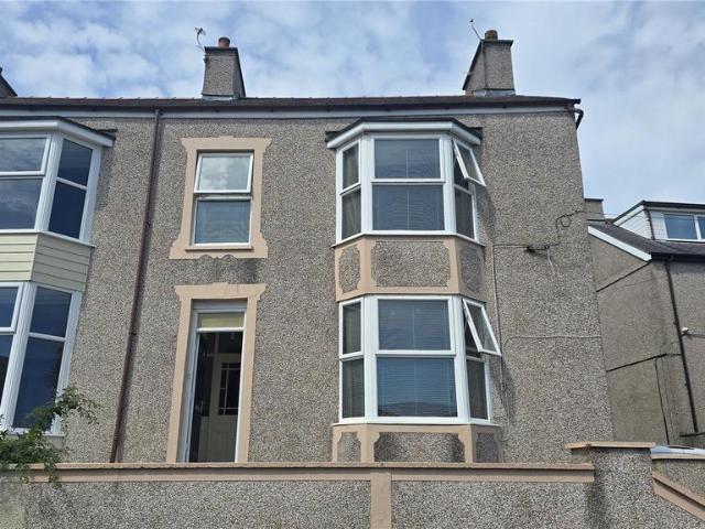 4 bedroom end of terrace house for sale