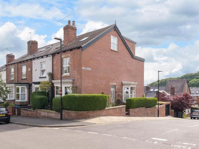 4 bedroom end of terrace house for sale
