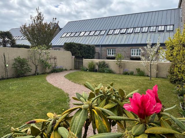 4 bedroom end of terrace house for sale