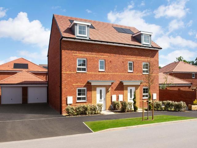 4 bedroom end of terrace house for sale