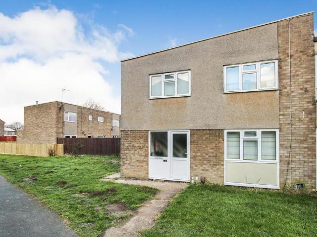 4 bedroom end of terrace house for sale