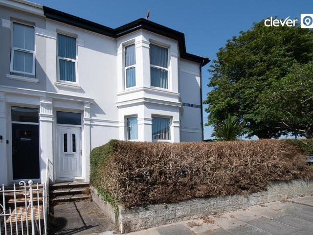 4 bedroom end of terrace house for sale