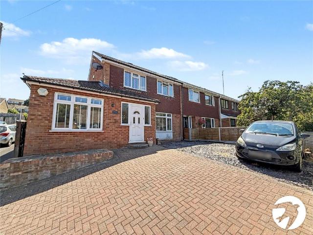 4 bedroom end of terrace house for sale