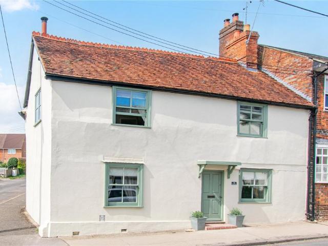 4 bedroom end of terrace house for sale