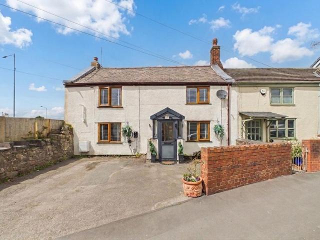 4 bedroom end of terrace house for sale
