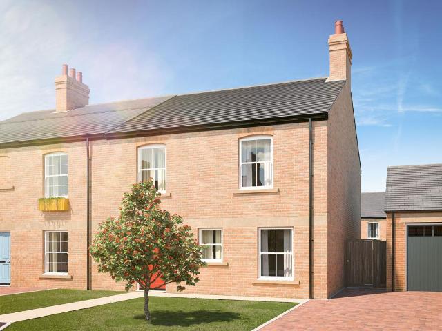 4 bedroom end of terrace house for sale