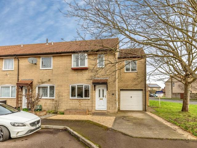4 bedroom end of terrace house for sale