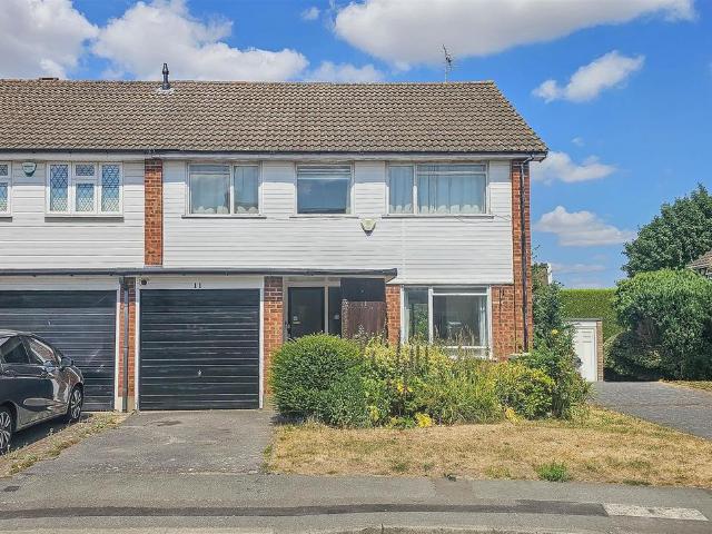 4 bedroom end of terrace house for sale