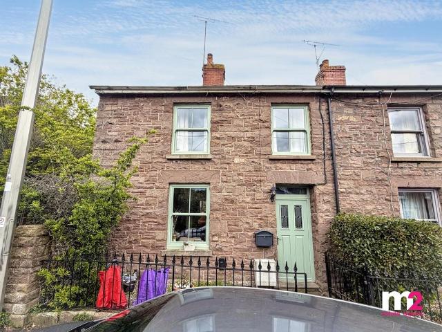 4 bedroom end of terrace house for sale