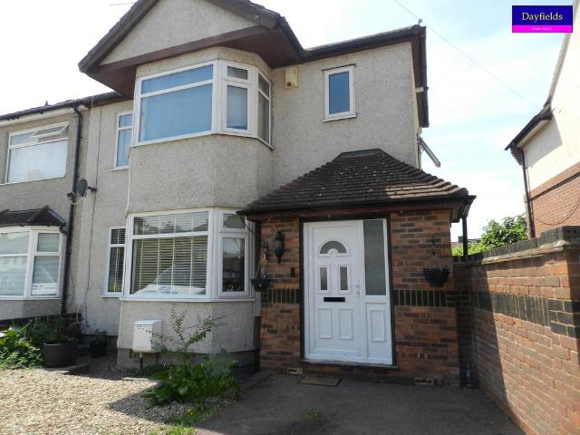 4 bedroom end of terrace house for sale
