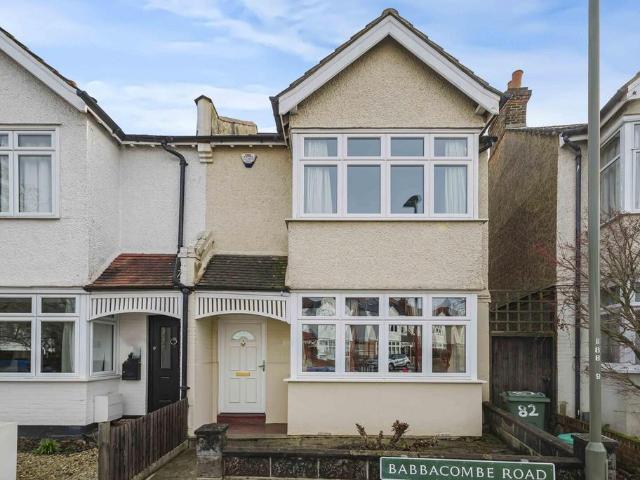 4 bedroom end of terrace house for sale