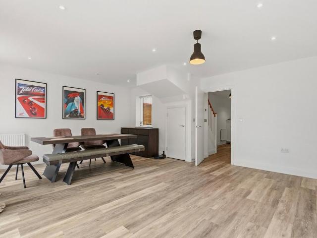 4 bedroom end of terrace house for sale