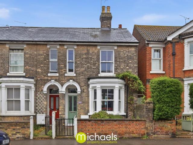 4 bedroom end of terrace house for sale