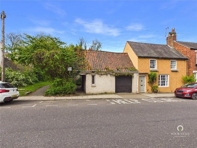 4 bedroom end of terrace house for sale