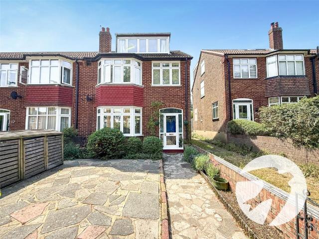 4 bedroom end of terrace house for sale