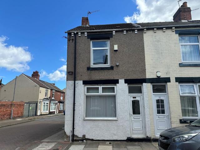 4 bedroom end of terrace house for sale