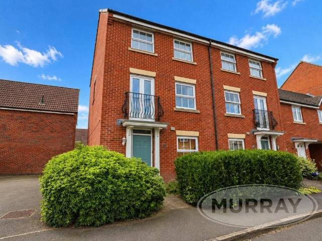 4 bedroom end of terrace house for sale