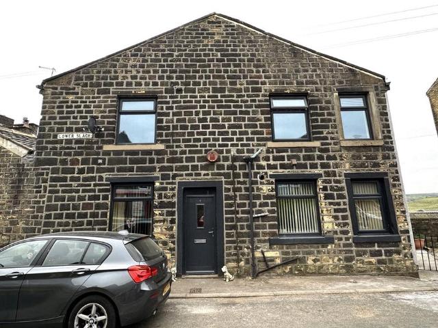 4 bedroom end of terrace house for sale