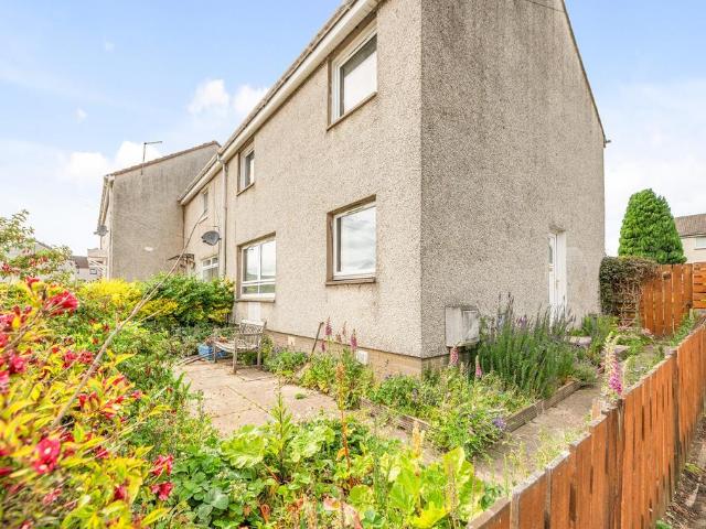 4 bedroom end of terrace house for sale